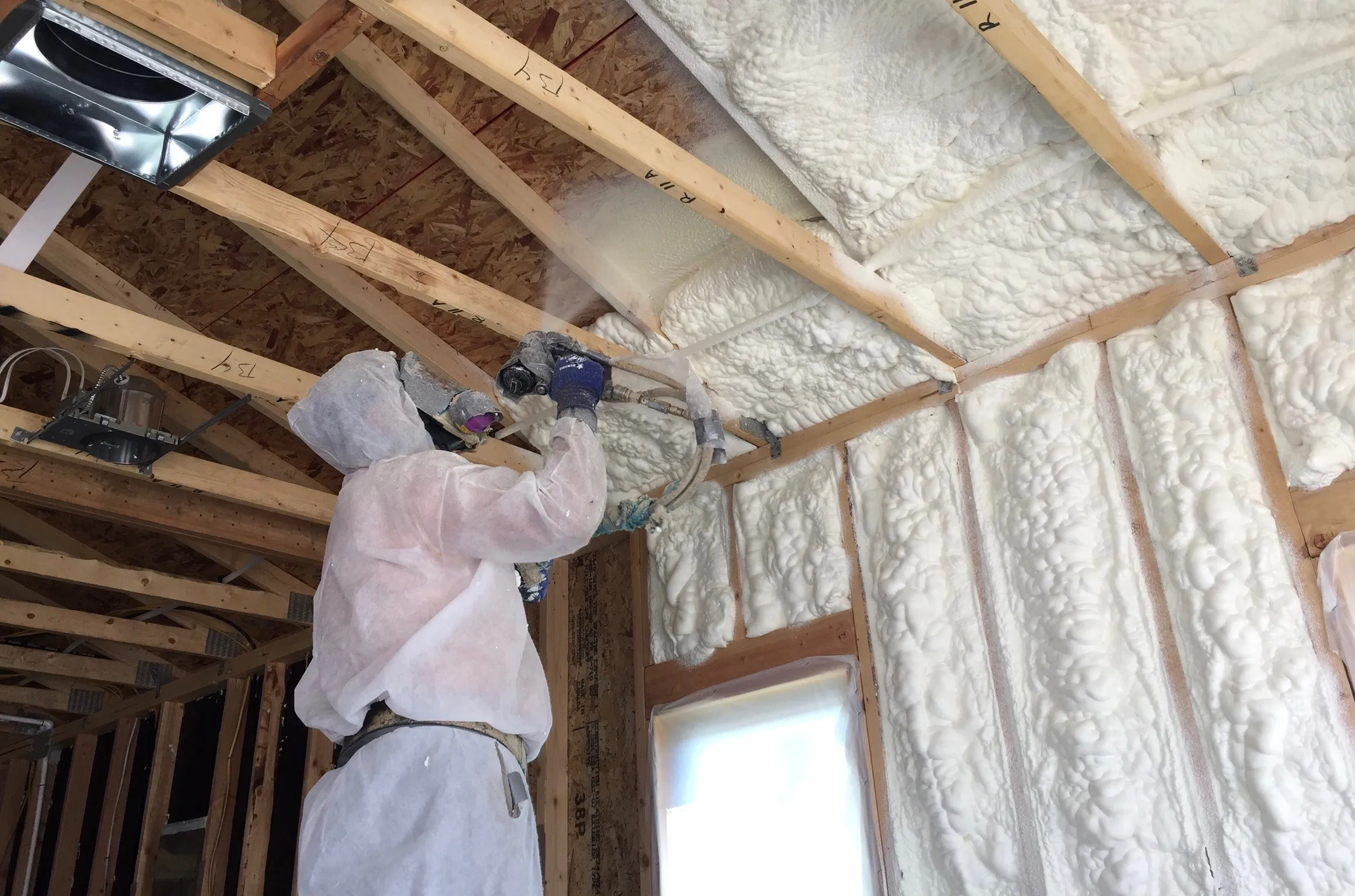 Affordable Open-Cell Spray Foam Insulation in Vancouver